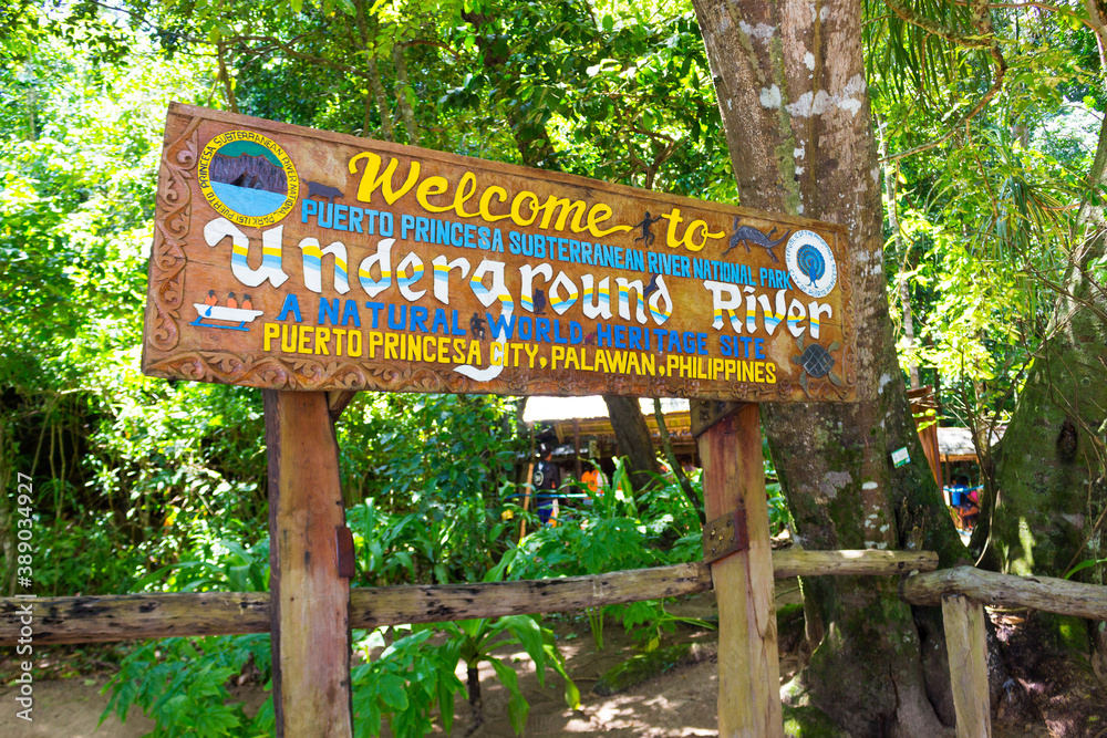 Palawan, Philippines - September 26, 2018: wooden welcome sign ...