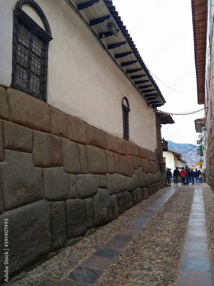 The twelve-angled stone in Cusco, Peru. (12 angled stone) - It was part ...