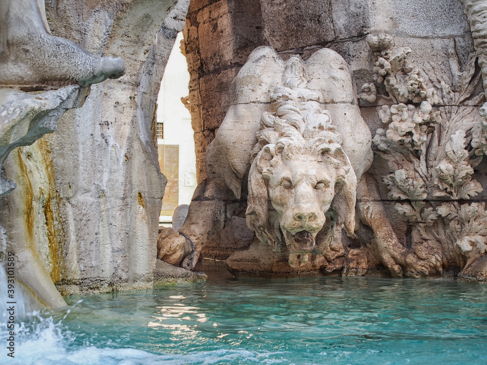 Statue of the lion on the Fountain of the Four Rivers (Fontana dei ...