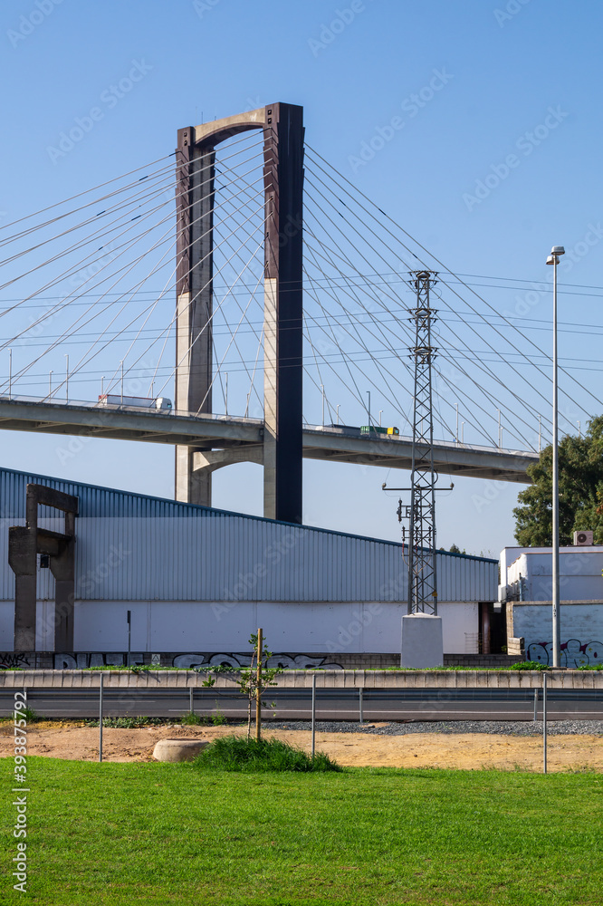 Foto de Stock Spectacular view of the Quinto Centenario bridge ...