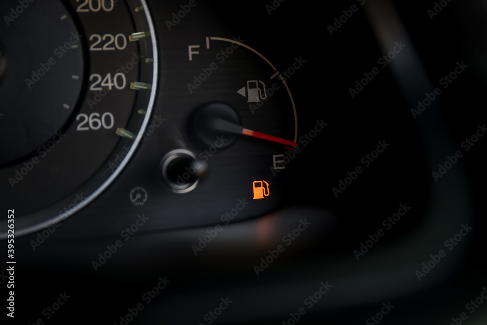 Empty fuel warning light in car dashboard. Fuel pump icon. gasoline ...