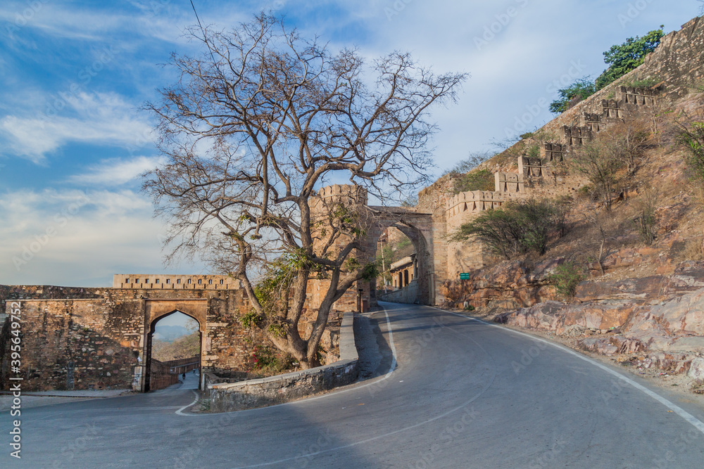 Jorla Pol and Lakshman Pole gates of Chittor Fort in Chittorgarh ...