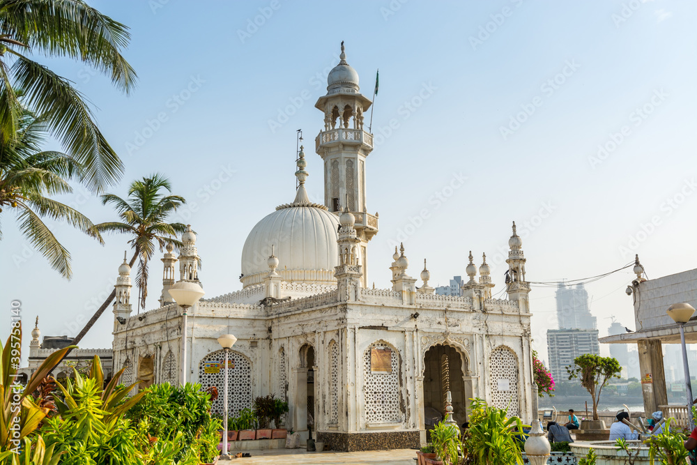 Haji Ali Mosque in Mumbai, built in 1431 and is one of the famous ...