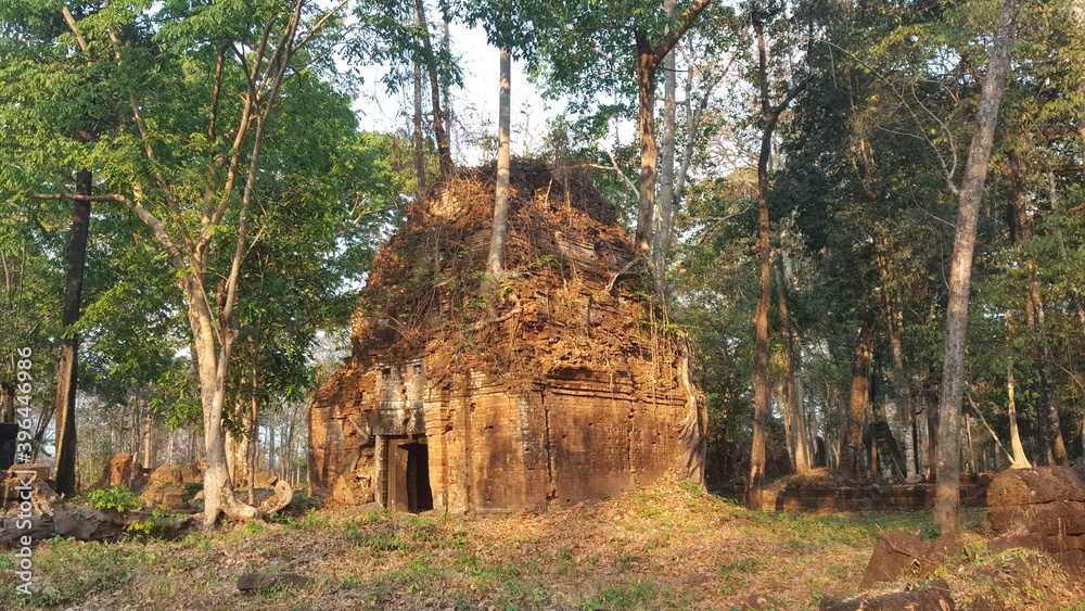 Foto de Stock Cambodia. Prasat Khnar temple. The temple was built in ...