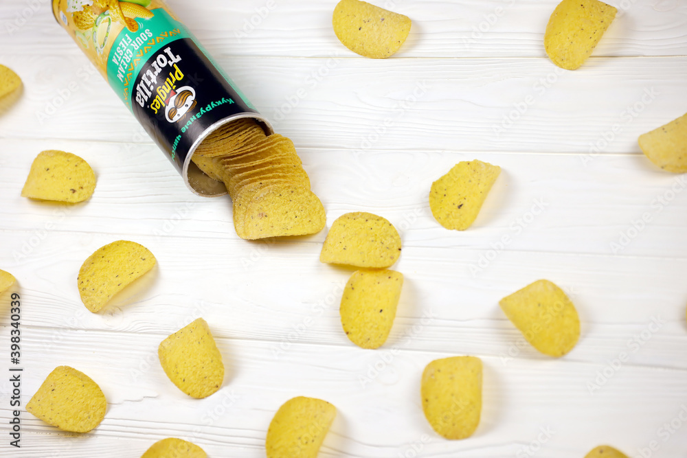 Pringles sour cream fiesta flavour. Cardboard tube can with Pringles ...