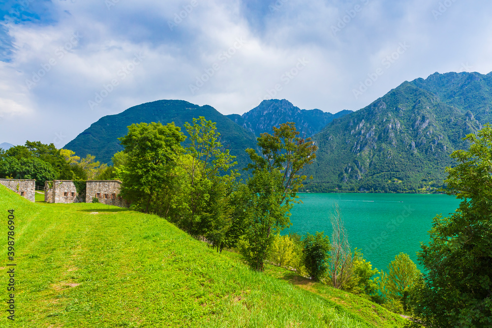 Sightseeing at the beautiful landscape of lake Idro Rocca d'Anfo Italy ...