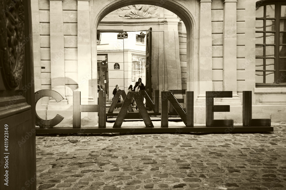 PARIS, FRANCE - JANUARY 28, 2017: Chanel shop in old Marais quarter ...
