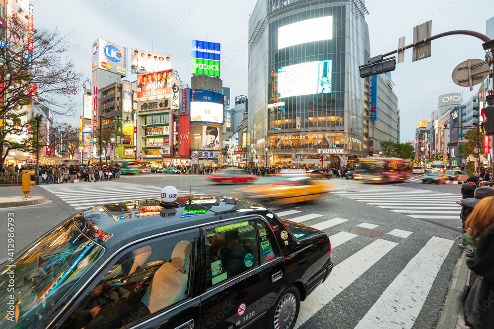 Tokyo, Japan - Janury 17, 2016: One of the most famous crossings in ...