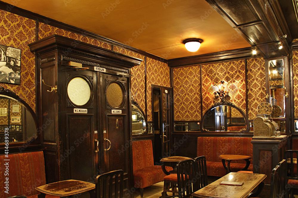 Interior of the Art Nouveau restaurant Café Le Cirio (1886). Art ...