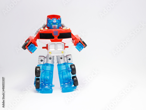 Transformers truck. Transformers cars. Truck that transform into robots ...