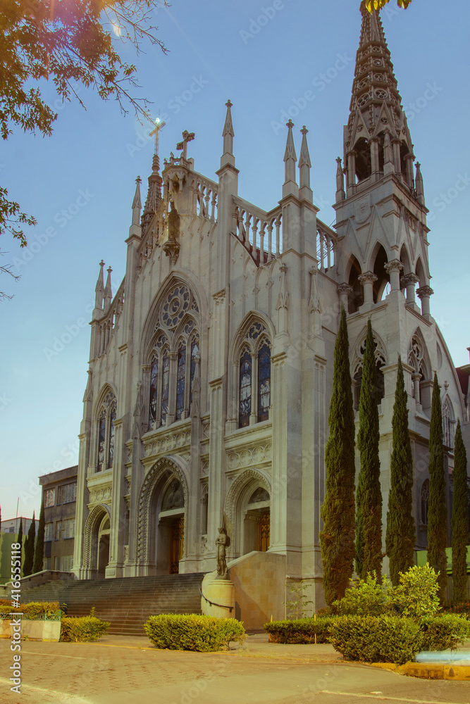 Foto de Stock Templo gótico en la ciudad de México Arquitectura gotica ...