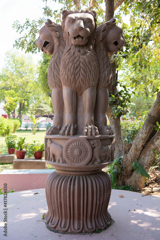 Varanasi / India 25 March 2018 The famous sandstone sculpted Lion ...