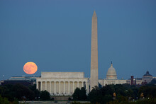 Washington Monument Moon Free Stock Photo - Public Domain Pictures
