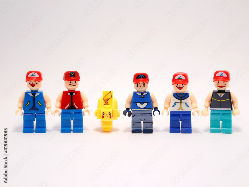 Colored Lego Pokeballs
