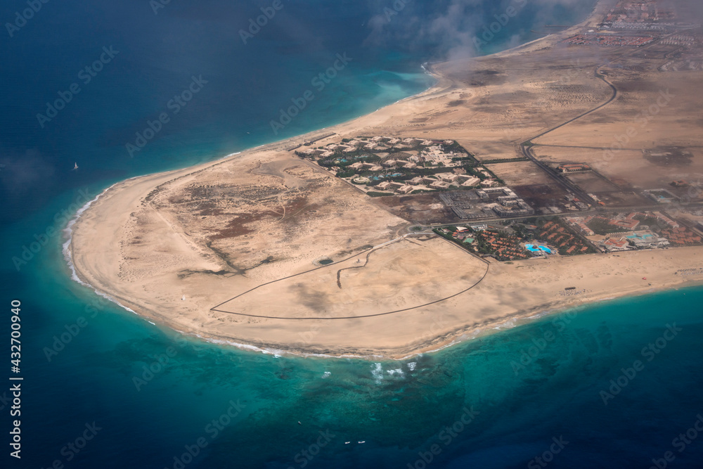 Foto aérea de la costa de San María en la isla de Sal en el ...