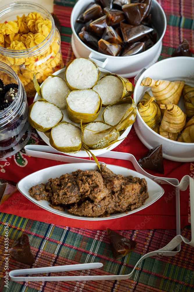 Traditional Malay Food and cookies during Ramadan and Eid Mubarak. Hari ...