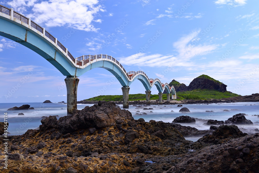 Sanxiantai Arch Bridge The eight-arched bridge in Sanxiantai, located ...
