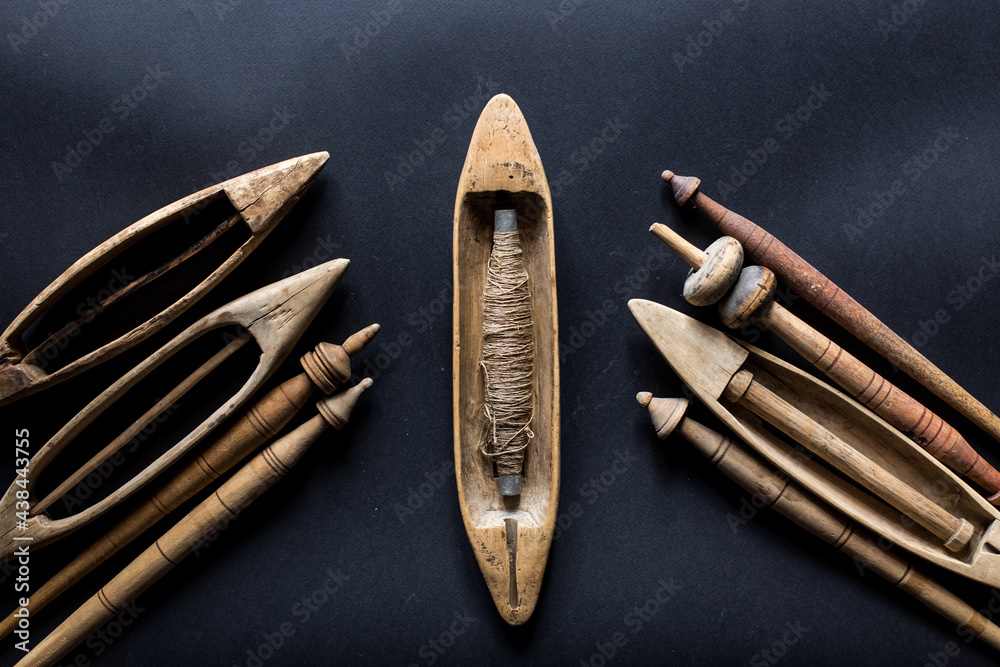 old loom wooden shuttle - antique shuttle weaving tool / boat shuttle ...