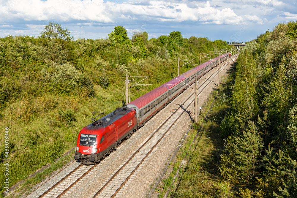 InterCity IC ÖBB Österreichische Bundesbahnen train on the high-speed ...