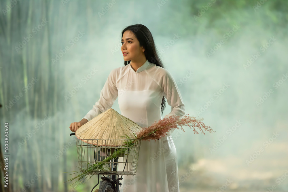 Portrait asian of Vietnamese beautiful woman with Vietnam culture ...