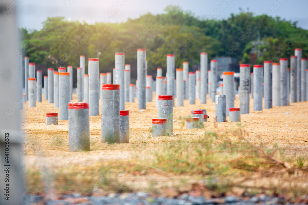 Selective focus to many round prestressed concrete piles that have been ...