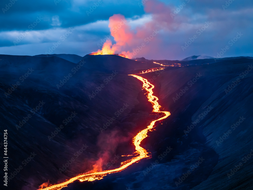Glowing river of magma from Fagradalsfjall Volcanic eruption at ...