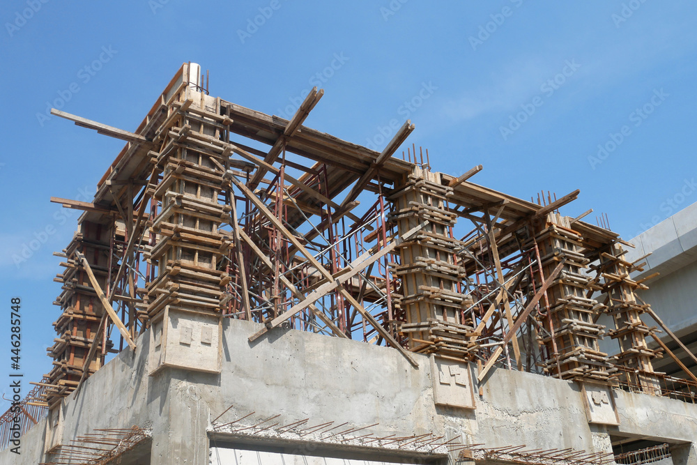 Fotografie PENANG, MALAYSIA -JUNE 3, 2021: Column timber formwork and ...