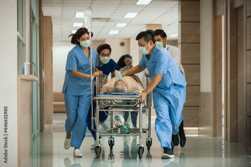 Photo Stock Emergency Department: Group of Doctors, Nurses, Paramedics ...