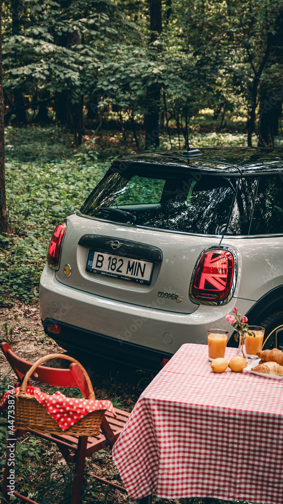 Mini Cooper S E, the first full electric Mini Cooper, rear end shot, stop lights, wheel and ...