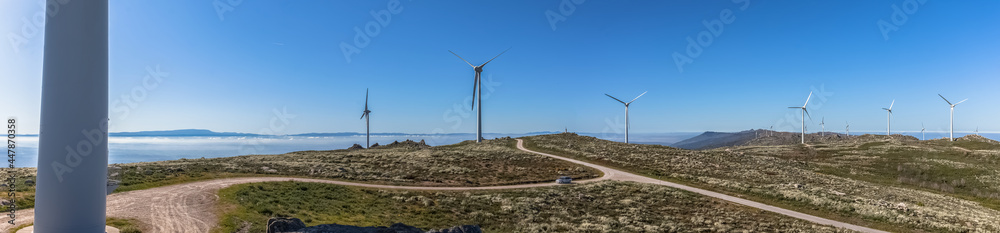 Fotografie Ultra panoramic view at the Caramulo mountains, with wind ...
