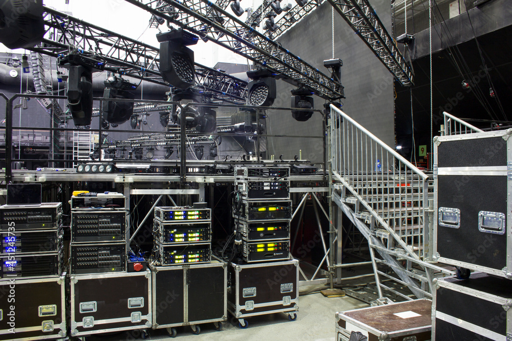 Installation of professional sound, light, video and stage equipment ...