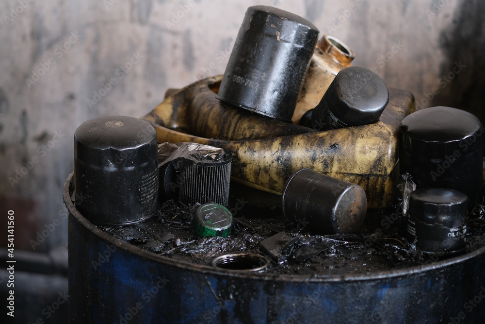 Poor storage of old engine oil can cause leaks and contaminate the ...