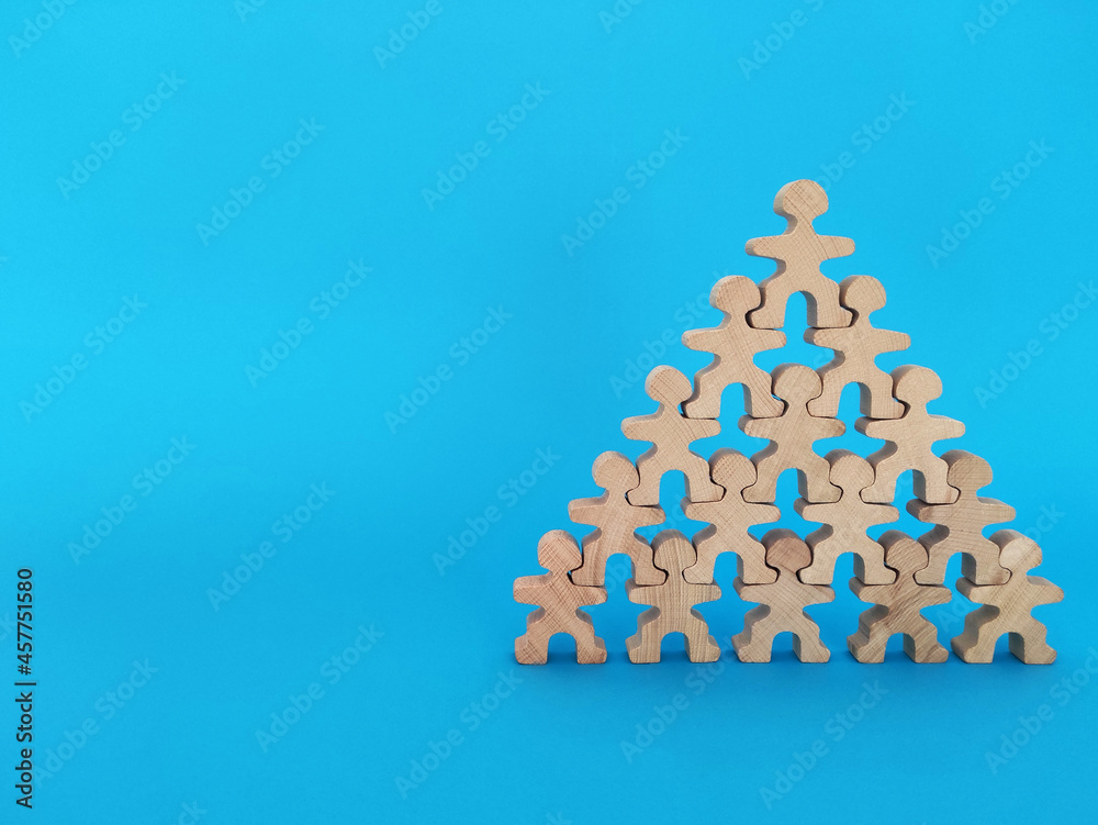 Stock-Foto „Teamwork and cooperation concept, wooden people standing ...