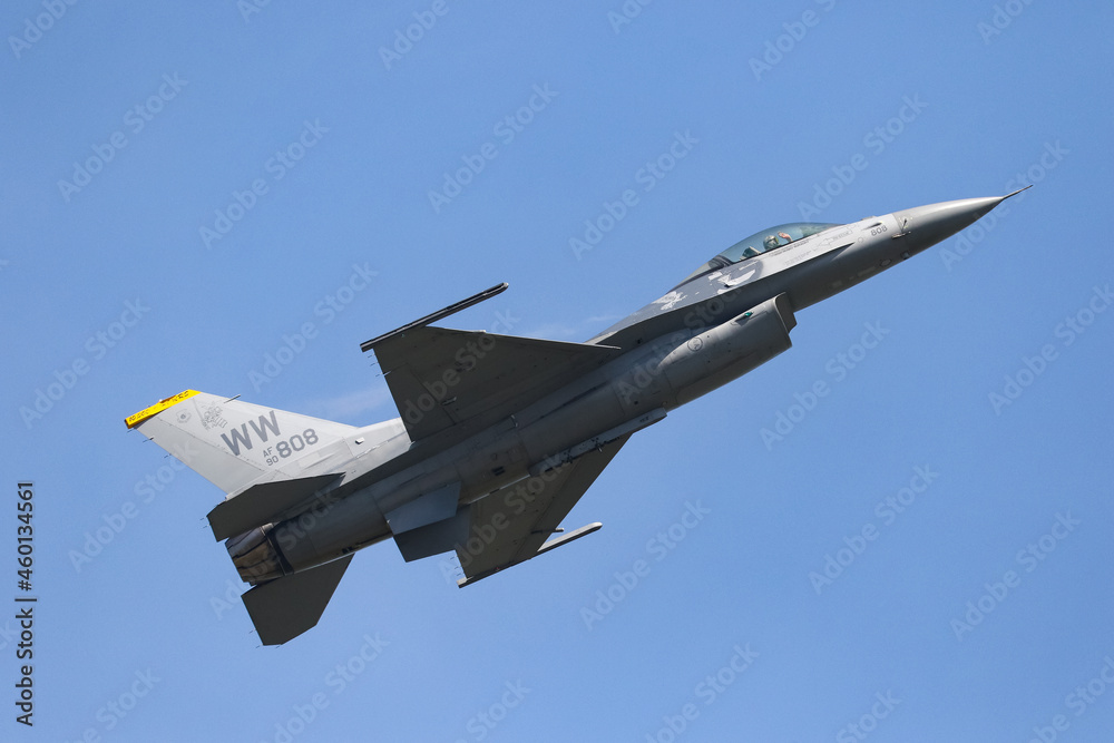 GIFU, JAPAN - N0v 24, 2018: Pacific Air Forces F-16 demo team was ...