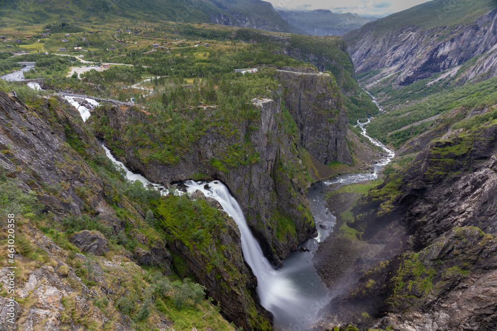 Vøringsfossen (Vøring Falls) at the top of the Måbødalen valley ...
