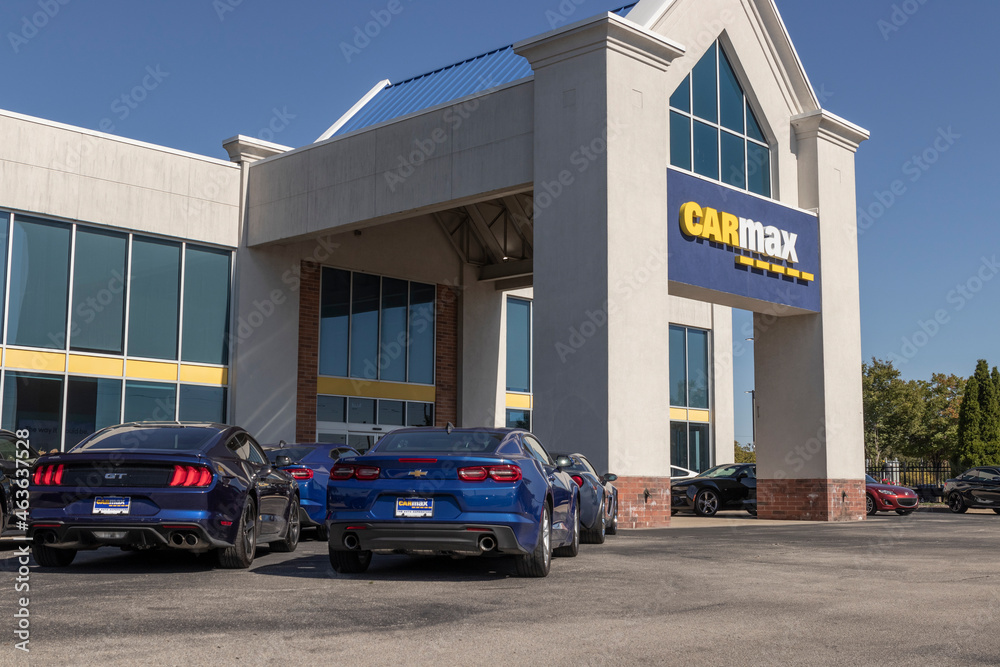 CarMax Auto Dealership Muscle car display. CarMax is the largest used ...
