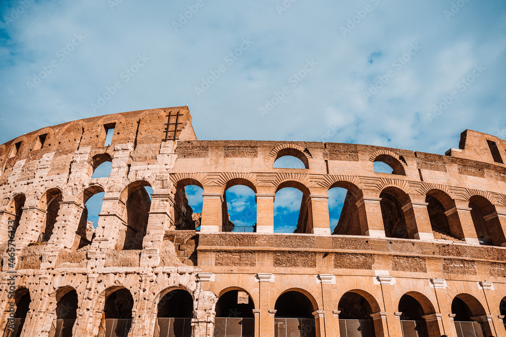 Roman amphitheatres in Rome, circular or oval open-air venues with ...