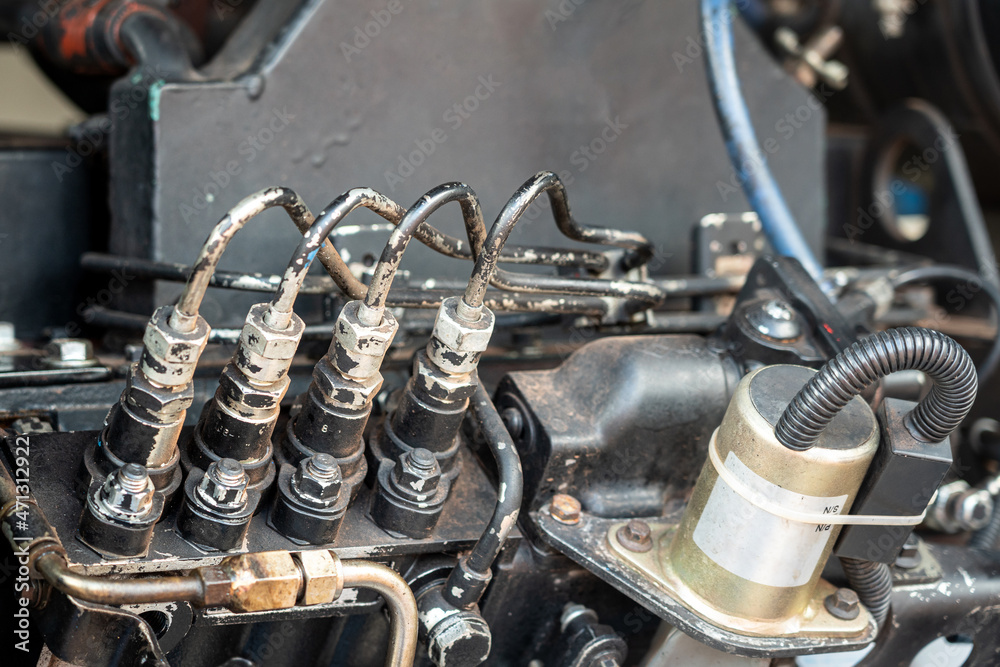 Row of injection pipeline to feeding fuel into combustion chamber of ...