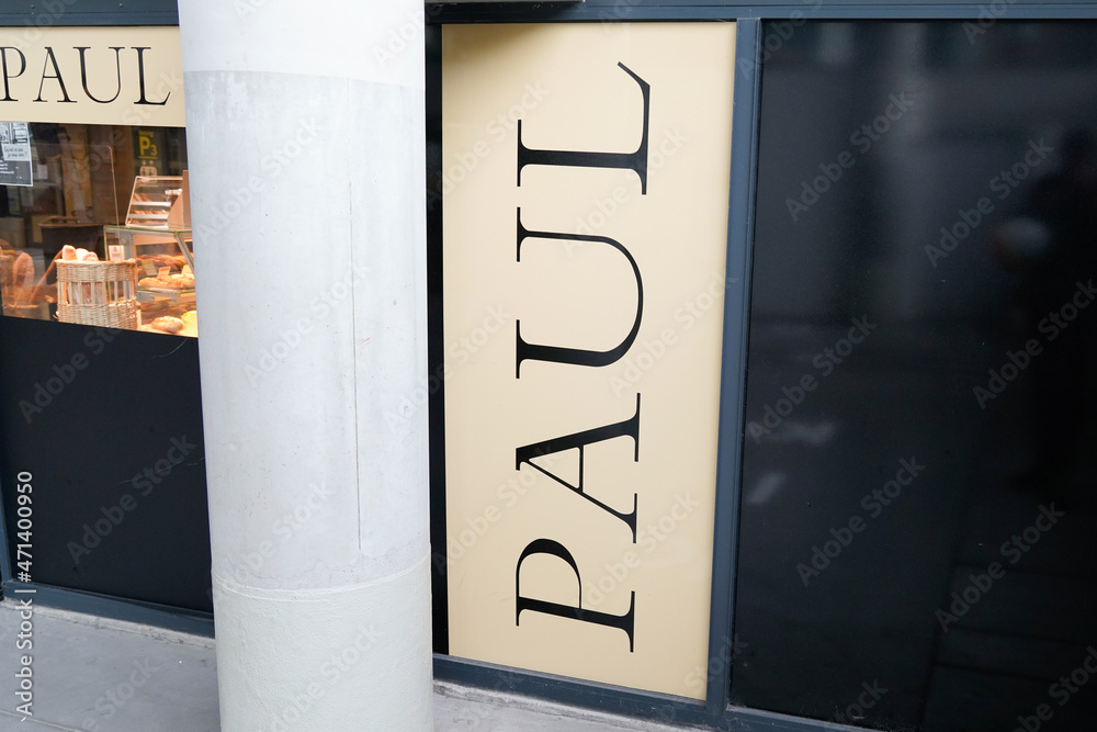 paul text sign brand and logo on facade of french bakery pastry Stock ...