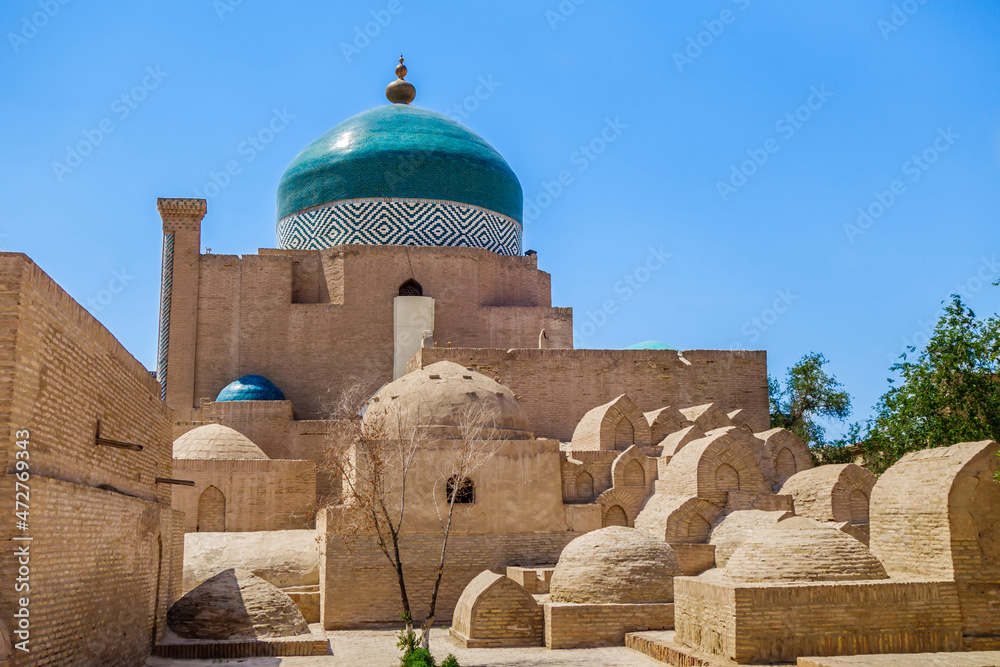 Mausoleum of Pahlavan Mahmoud, medieval poet and pahlevani champion ...