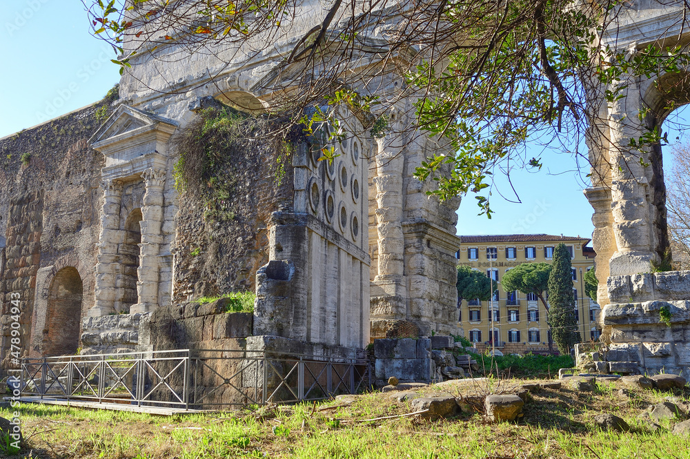 Ancient roman Tomb of Eurysaces the Baker and Porta Maggiore gate in ...