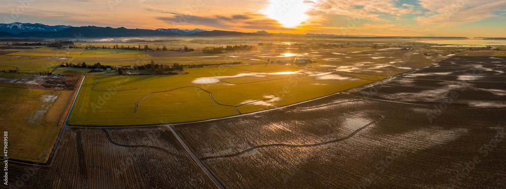 Foto Aerial Panorama of a Beautiful Skagit Valley Sunrise. This ...