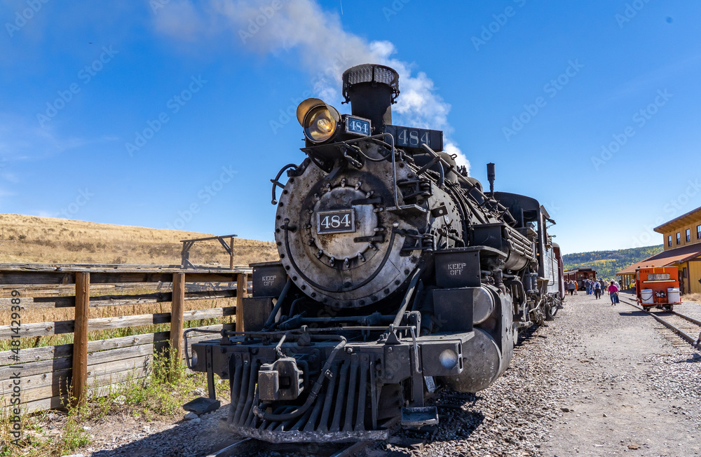 Foto de Stock Osier, Colorado - 9-21-2021: A steam engine locomotive ...
