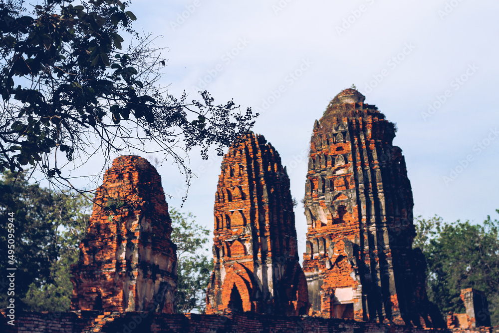 Ancient temple ruins in Wat Choeng Tha, part of the famous Ayutthaya ...