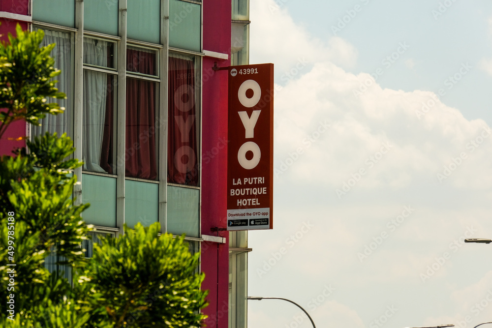Oyo hotel and tourism service chain sign in afternoon. Oyo record ...