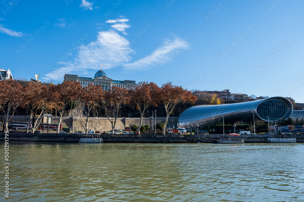 Peace Bridge in Tbilisi, Georgia. Pedestrian bridge of modern design ...