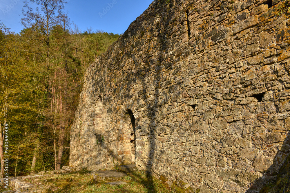 Stock-Foto „Gossam, Burgkirche, Burgkirchlein, Wachau, Kirche, Ruine ...