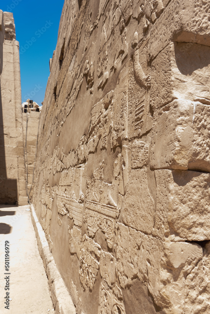 Foto The Great Pyramid of Giza is a defining symbol of Egypt and the ...