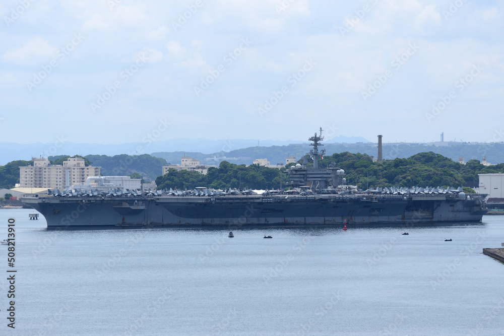 Stock-Foto „United States Navy USS Abraham Lincoln (CVN-72), Nimitz ...