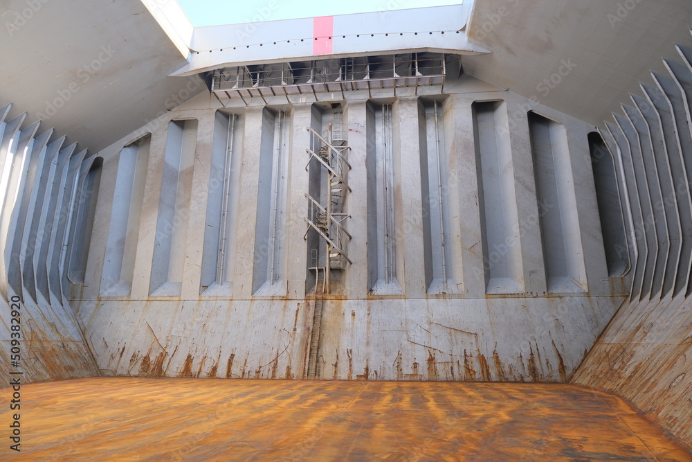 Stock-Foto „Cargo hold bulkhead with spiral (Australian) ladder of bulk ...